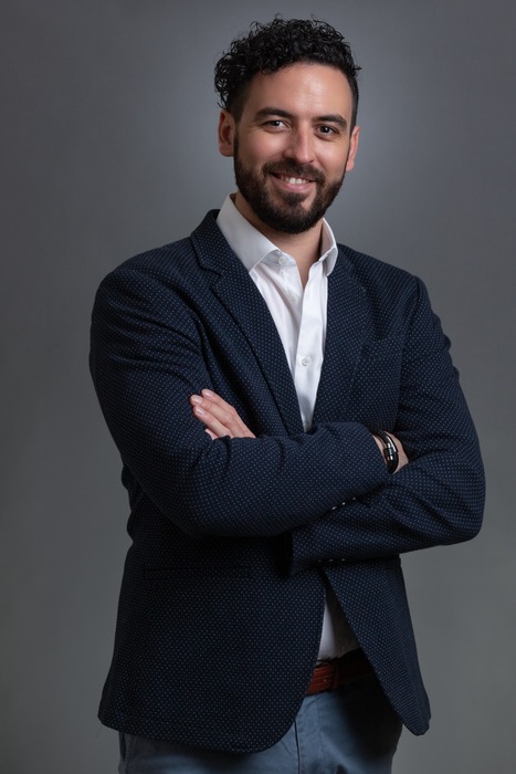 Rólam :: Dr. Tóth Richárd
